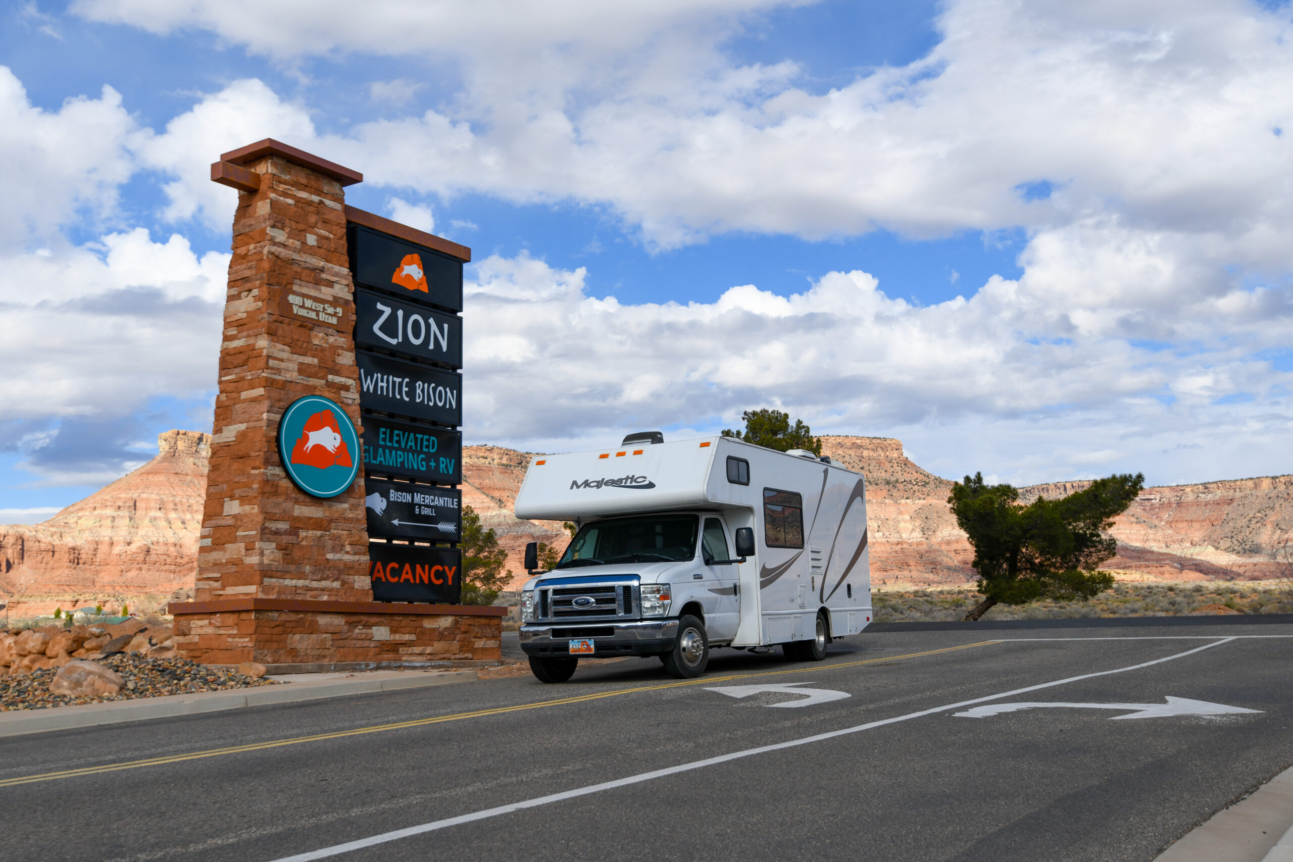 How to Navigate the Zion-Mount Carmel Highway Large Vehicle ...